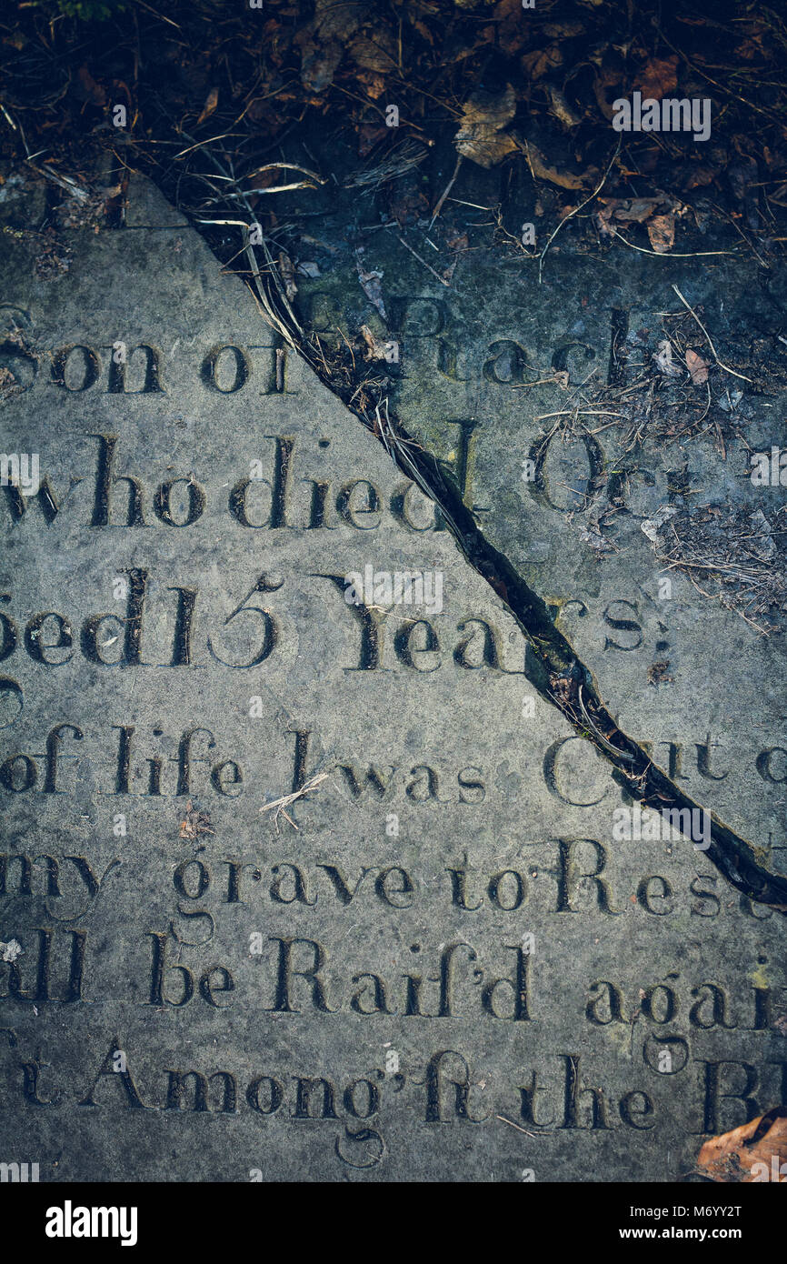 Text on gravestone Stock Photo - Alamy