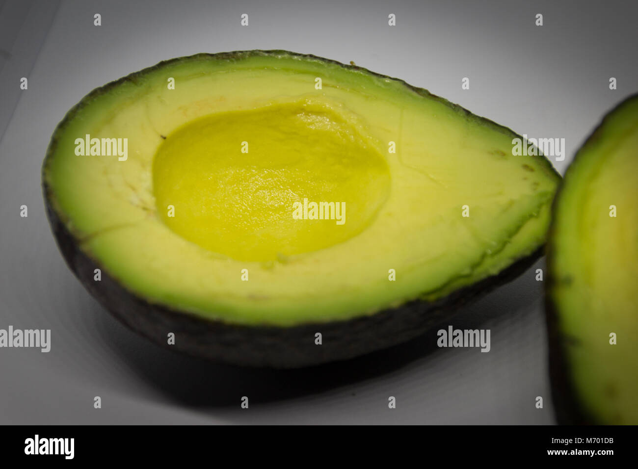 Photograph of a fresh green avocado Stock Photo - Alamy
