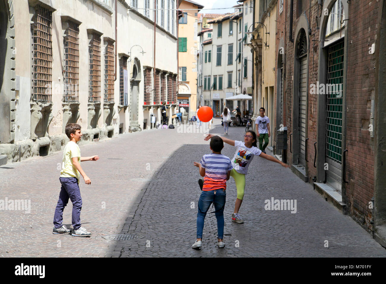 Italian Children Playing