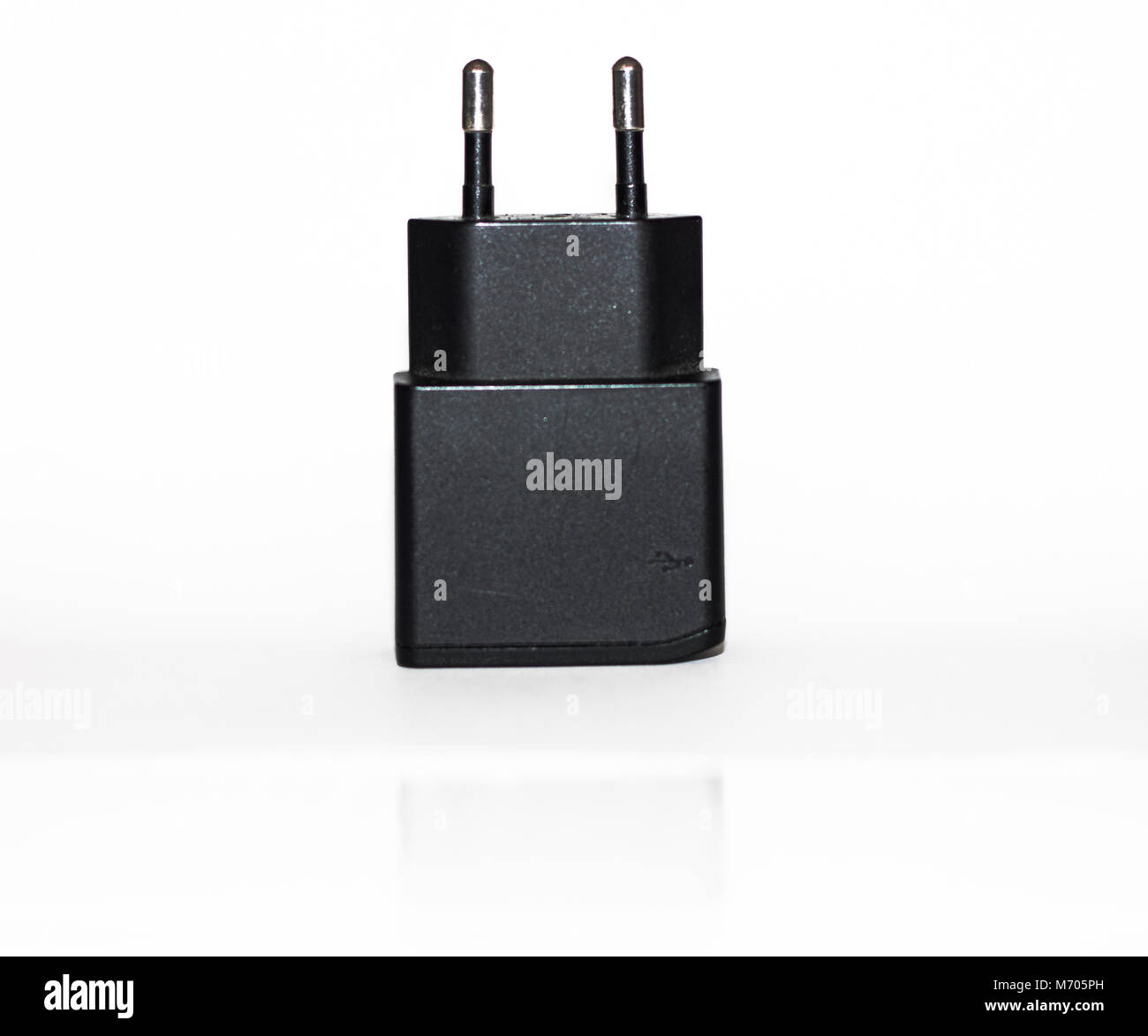 Phone charging is running out hi-res stock photography and images - Alamy