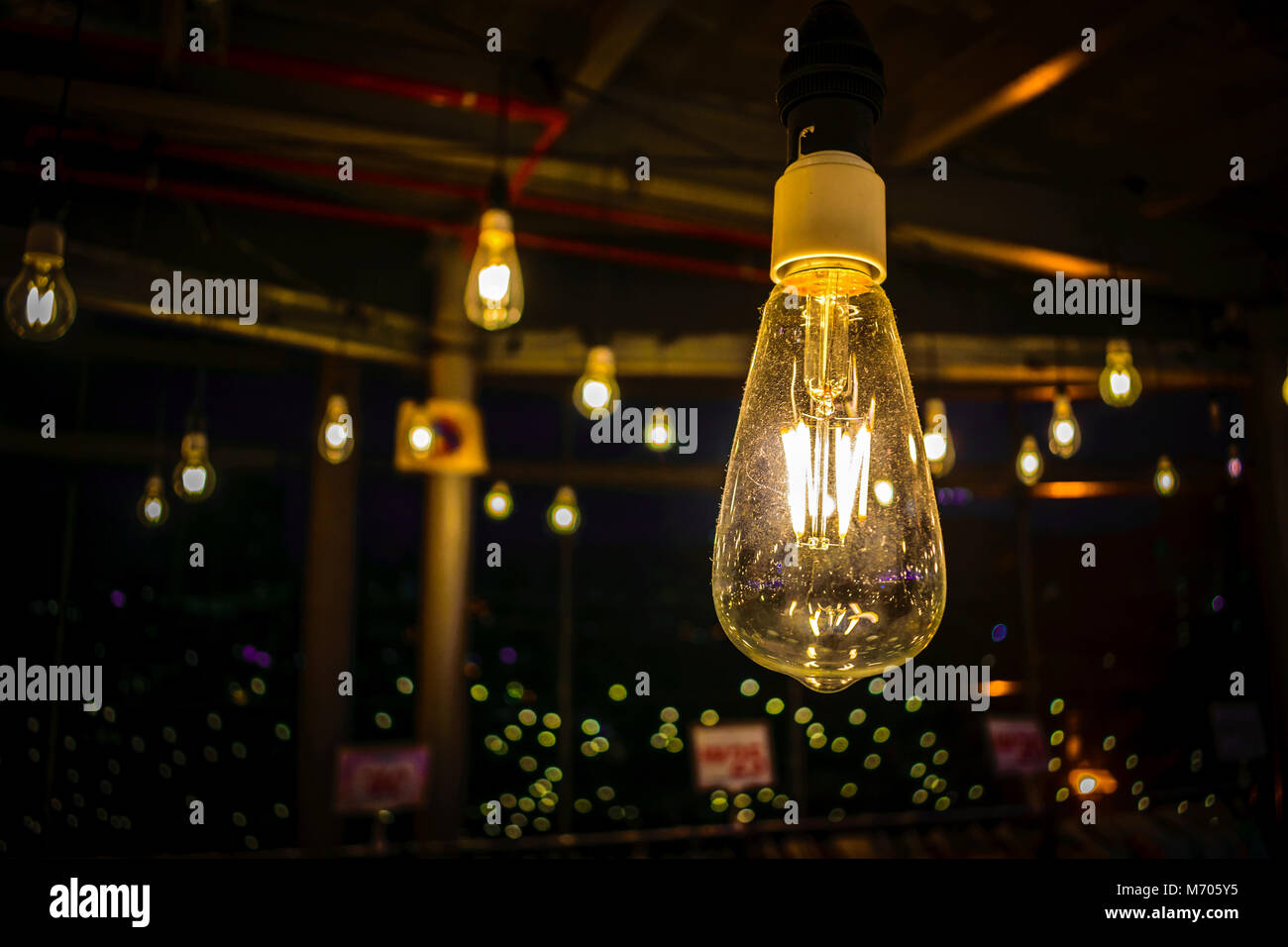 Light bulbs hanging Stock Photo - Alamy Light bulbs hanging Stock Photo - Alamy