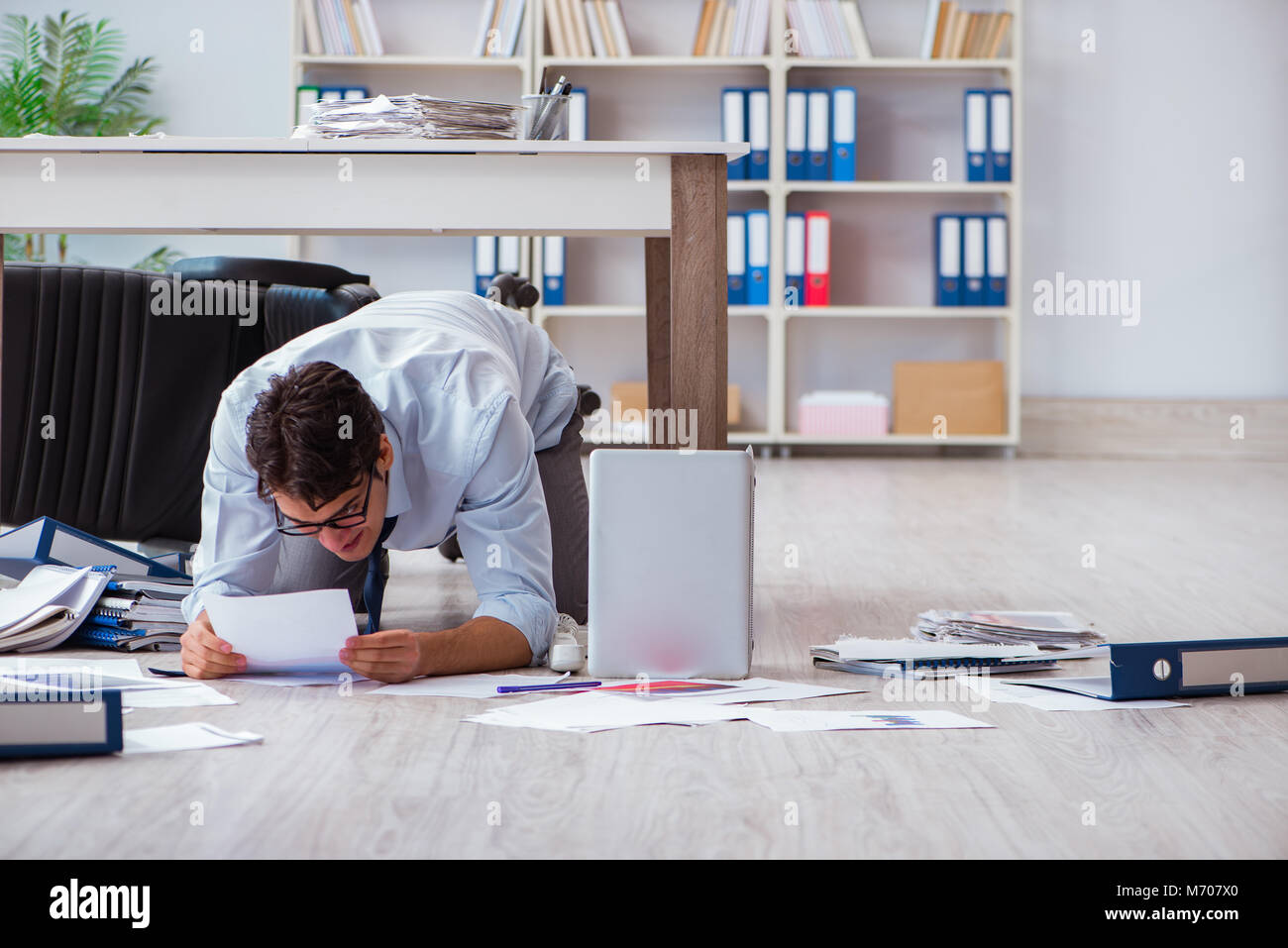 Bankrupt businessman angry in the office floor Stock Photo - Alamy