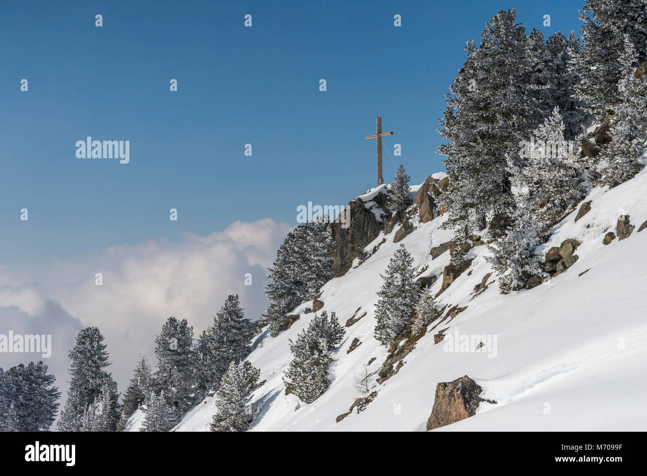 Winter snow scenes in the mountains of the Sellrain Alps in the ...