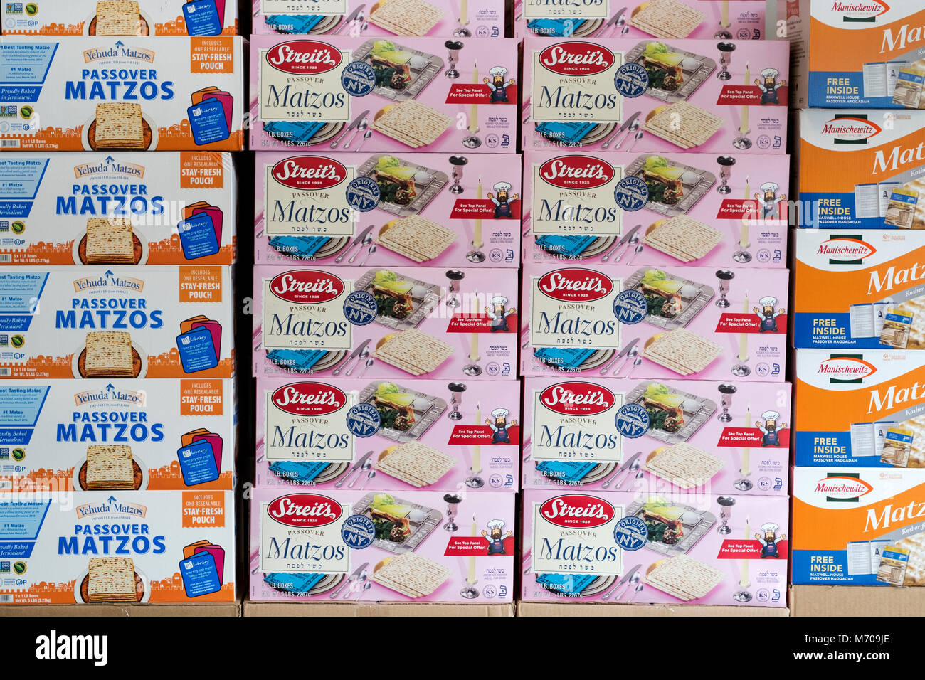 Matzos hi-res stock photography and images - Alamy