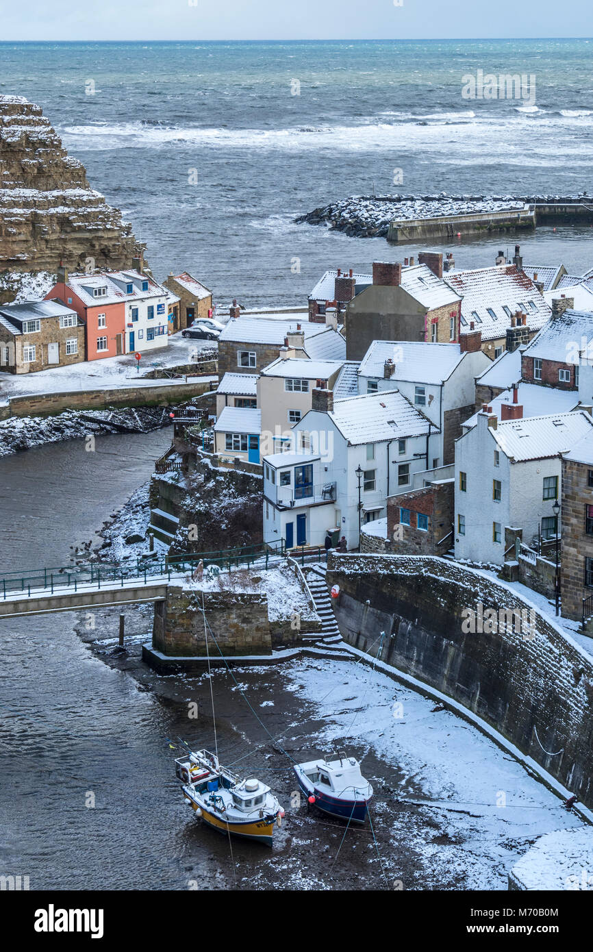 Winter Snow at Staithes, North Yorkshire Stock Photo - Alamy