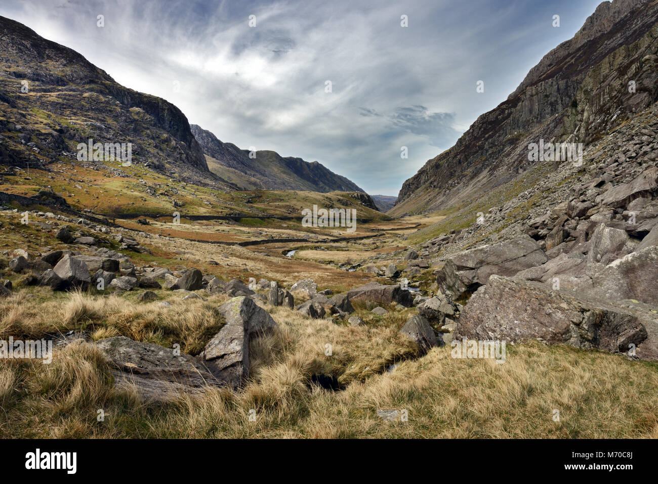 Volcanic mountain ranges hi-res stock photography and images - Alamy