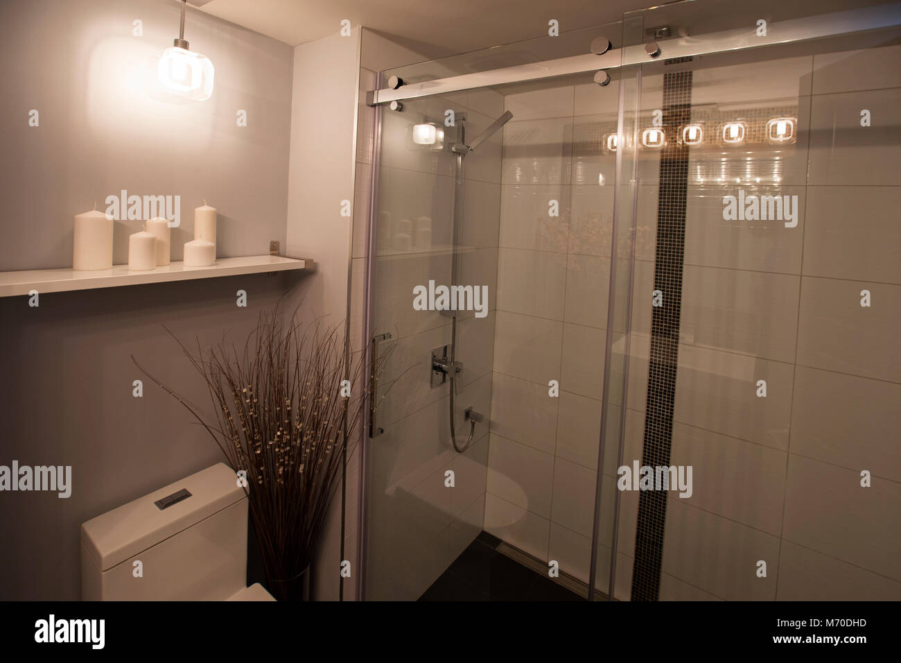 Beautiful modern interior of bathroom hi-res stock photography and images - Alamy