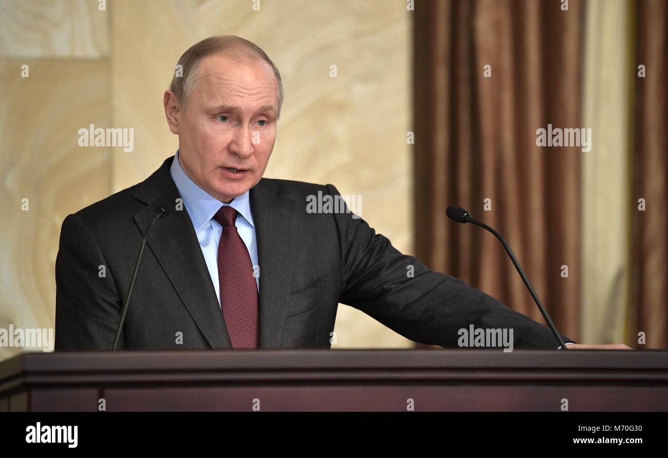 President russia vladimir putin security hi-res stock photography and ...