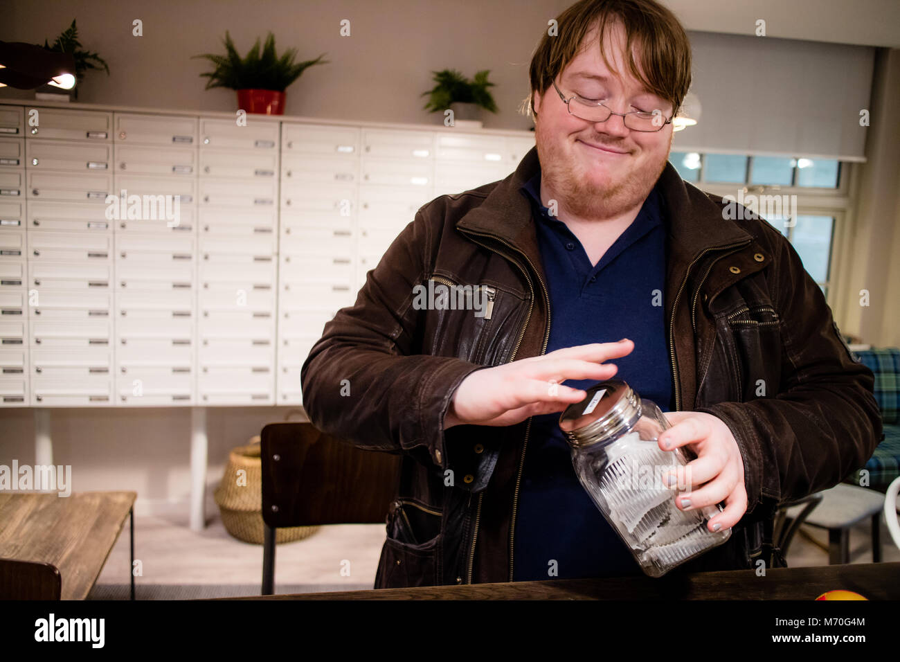 Man opening jar hi-res stock photography and images - Alamy