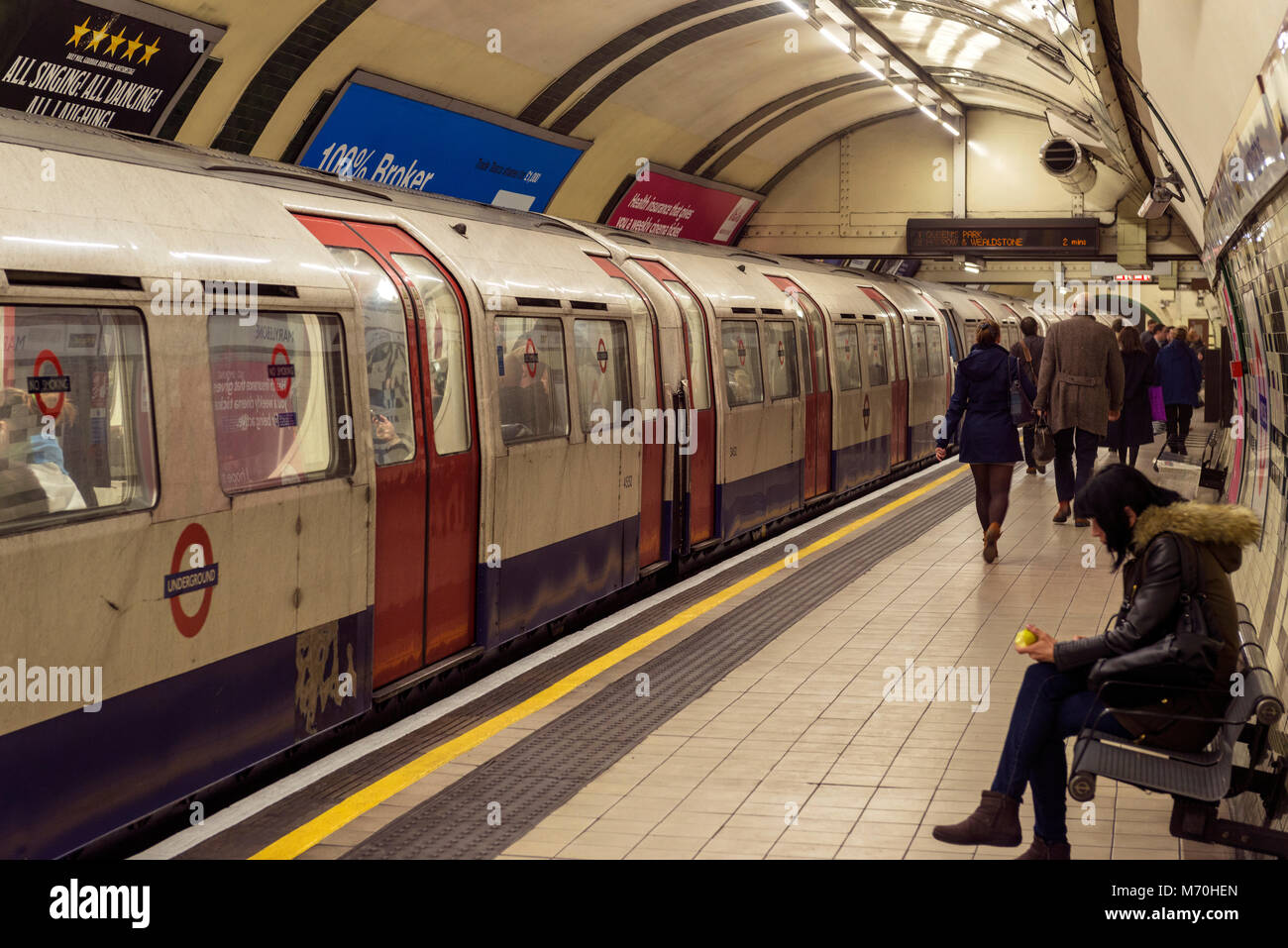 Underground train in London, Marylebone Station Stock Photo - Alamy