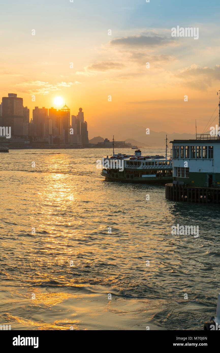 Star ferry sunset hi-res stock photography and images - Alamy