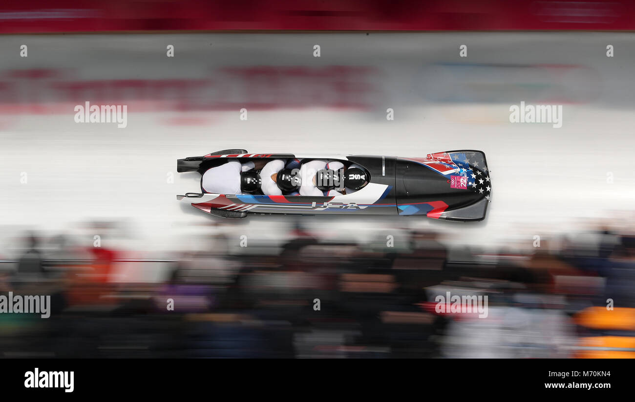 USA's Nick Cunningham and his team during the 4-man Bobsleigh at the ...