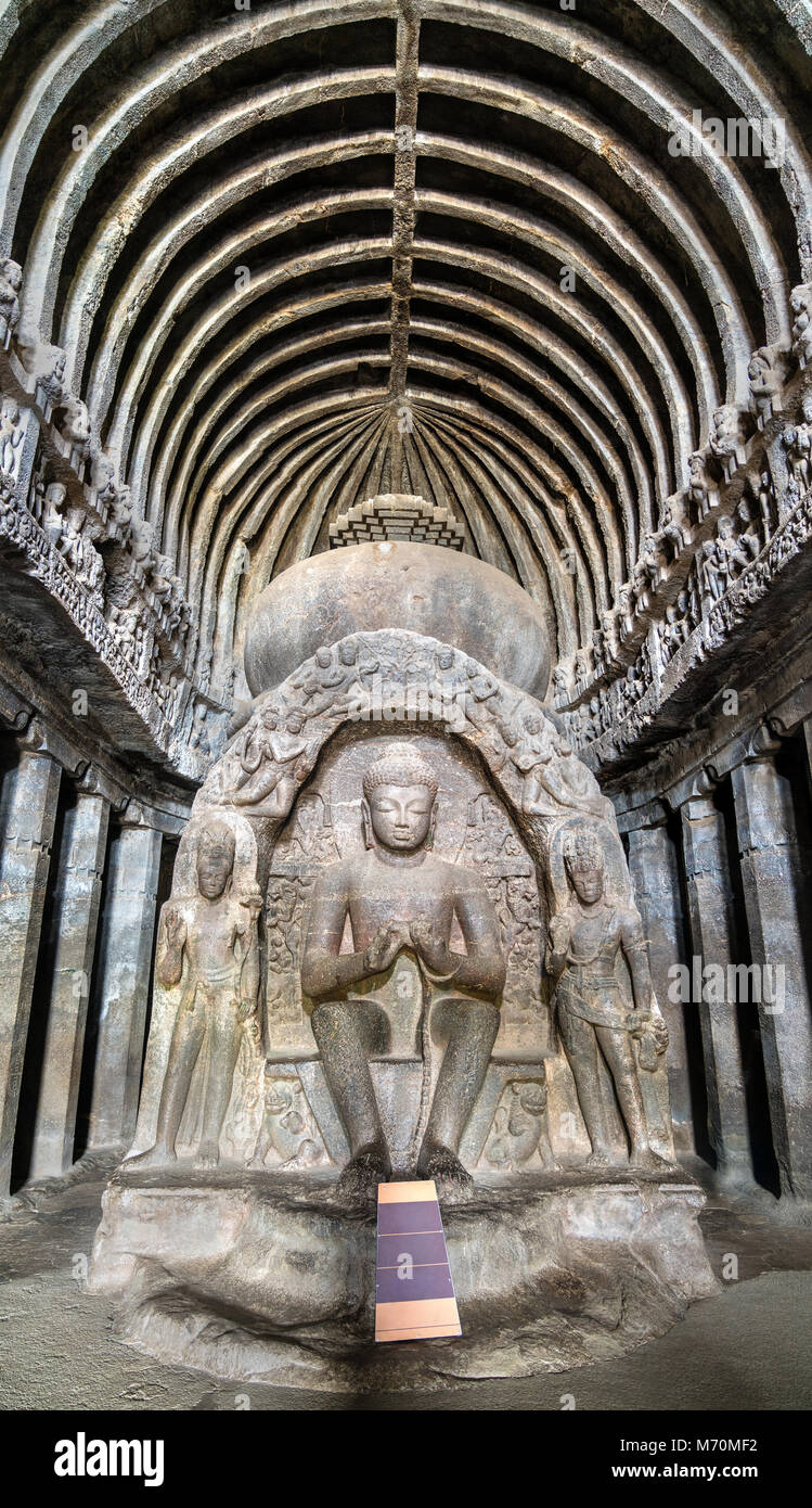 Ellora cave 10 hi-res stock photography and images - Alamy