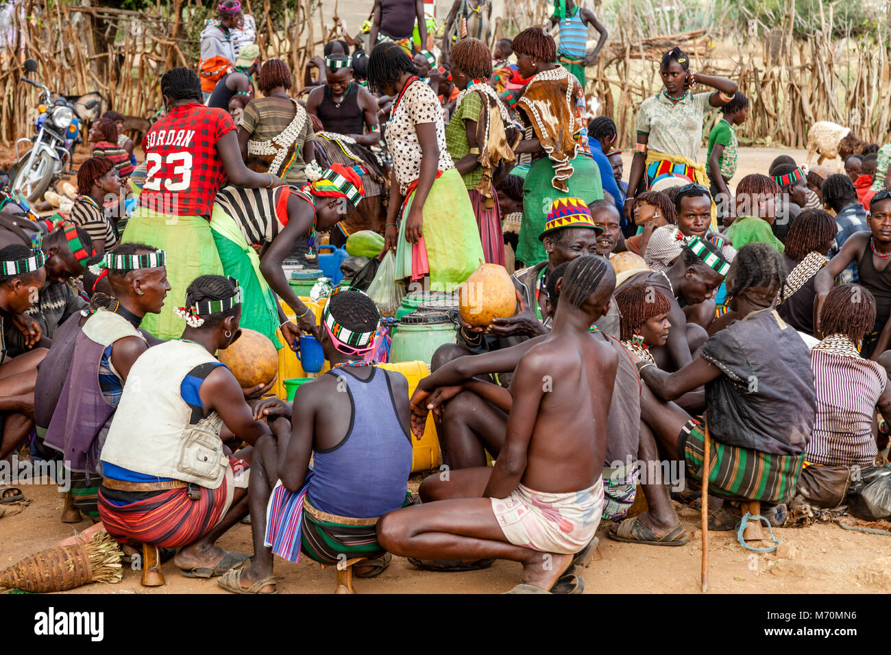 Ethiopians socializing hi-res stock photography and images - Alamy