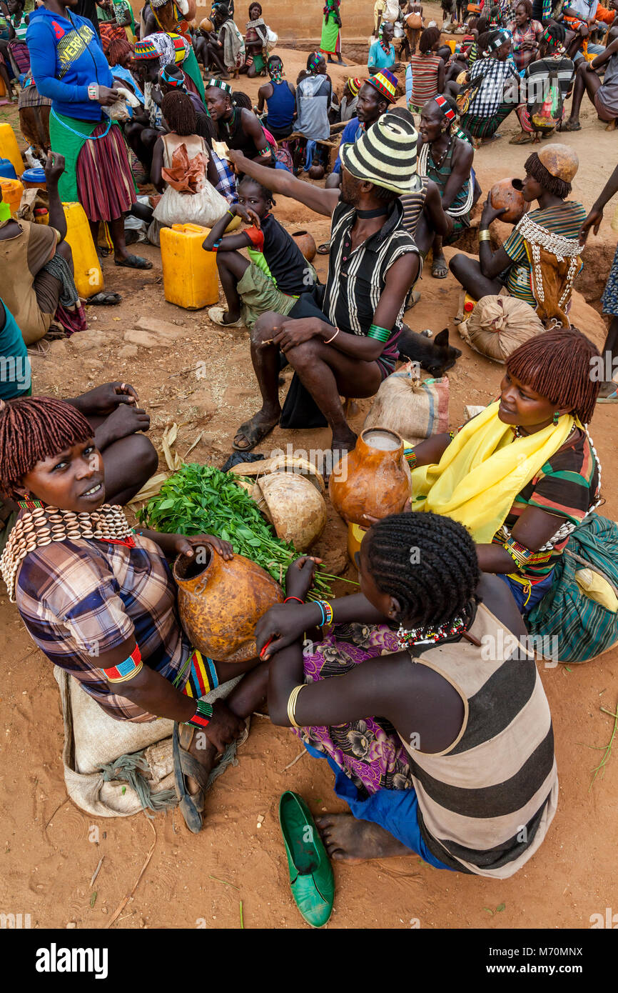Hamer and Banna People Socialising At The Alduba Tribal Market, near ...