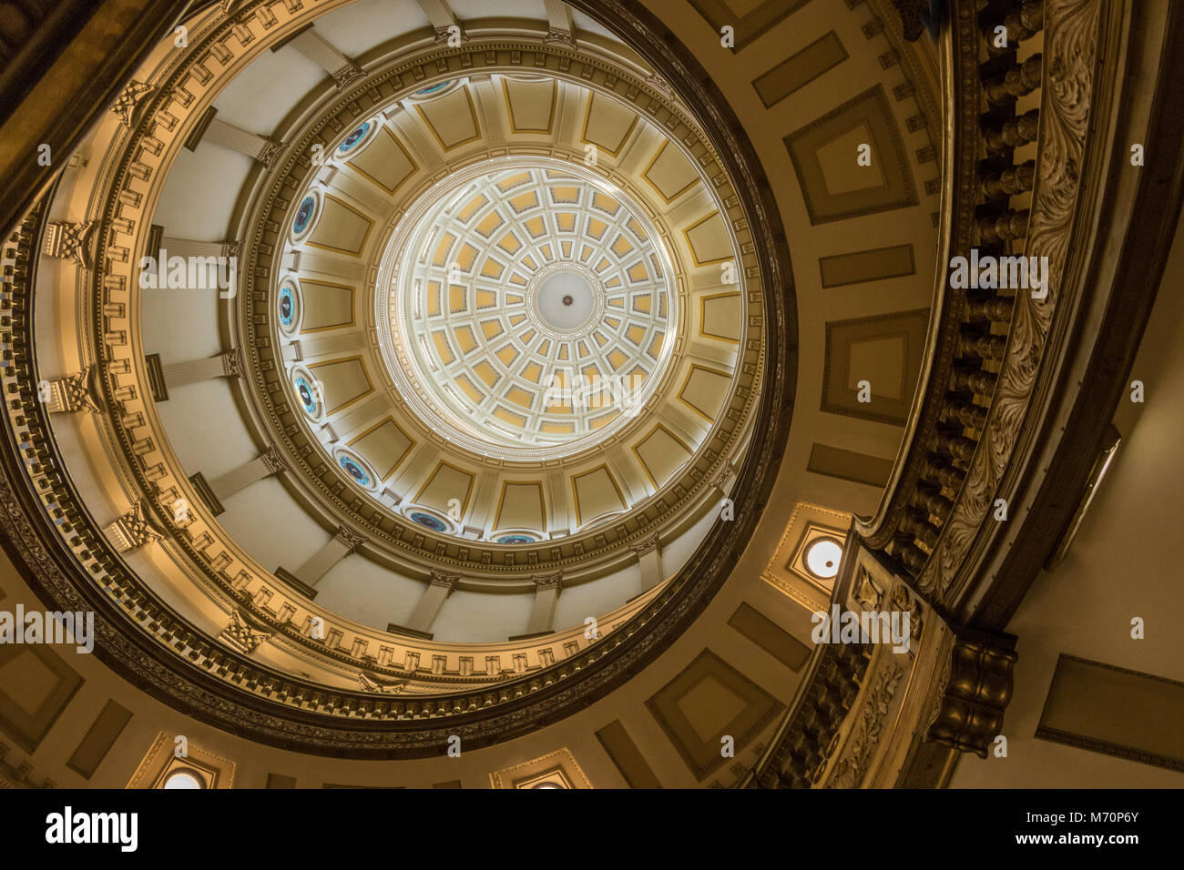 Gold house co hi-res stock photography and images - Alamy