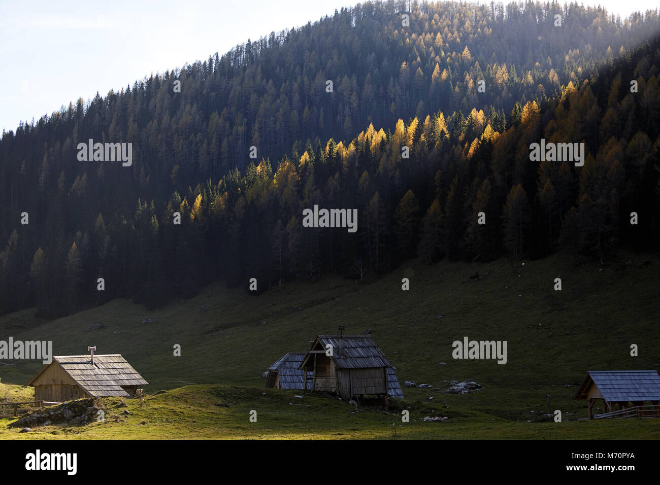 Rustic hut hi-res stock photography and images - Alamy