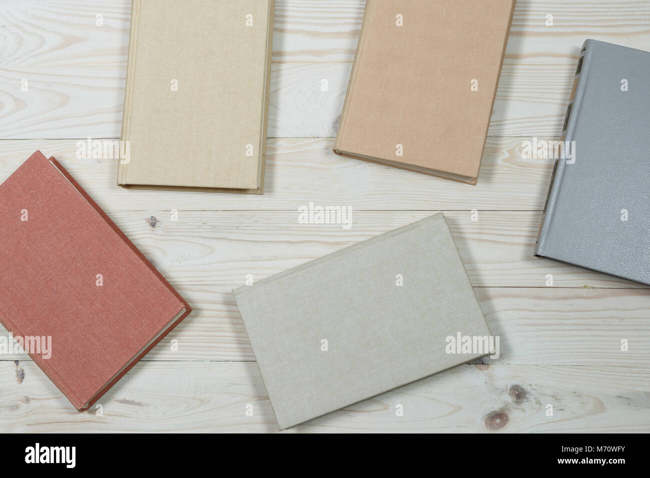 Pastel colors books covers hi-res stock photography and images - Alamy