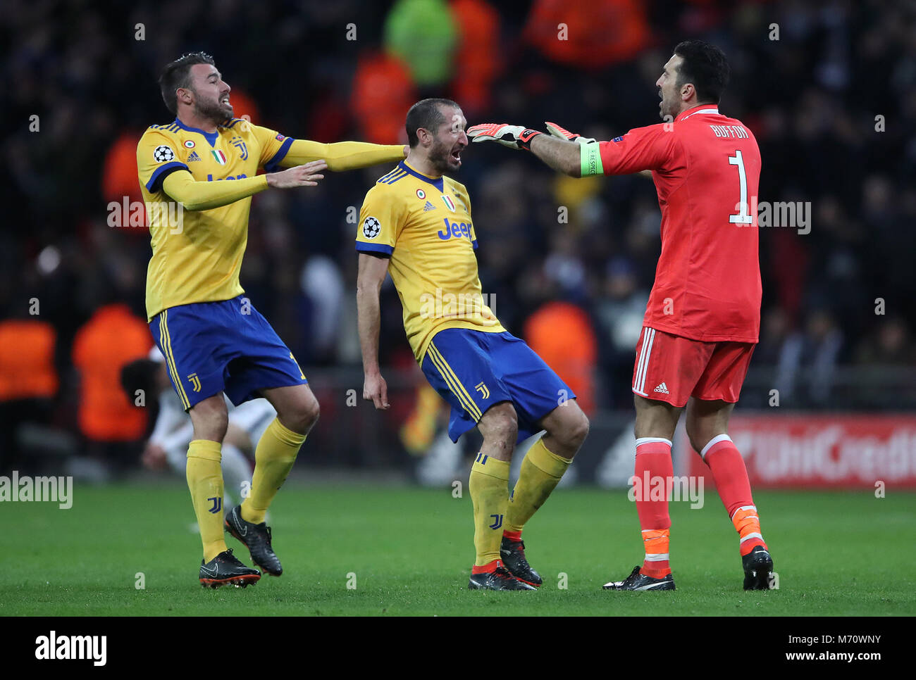 Juventus' Andrea Barzagli (left), Giorgio Chiellini (centre) and ...