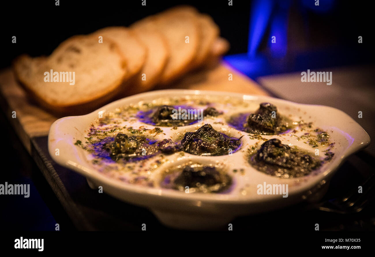 Escargot dish hi-res stock photography and images - Alamy