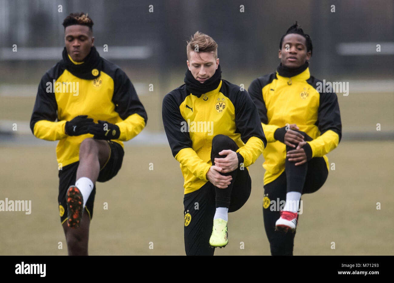 07 March 2018, Germany, Dortmund: Soccer, Europa League, Borussia ...