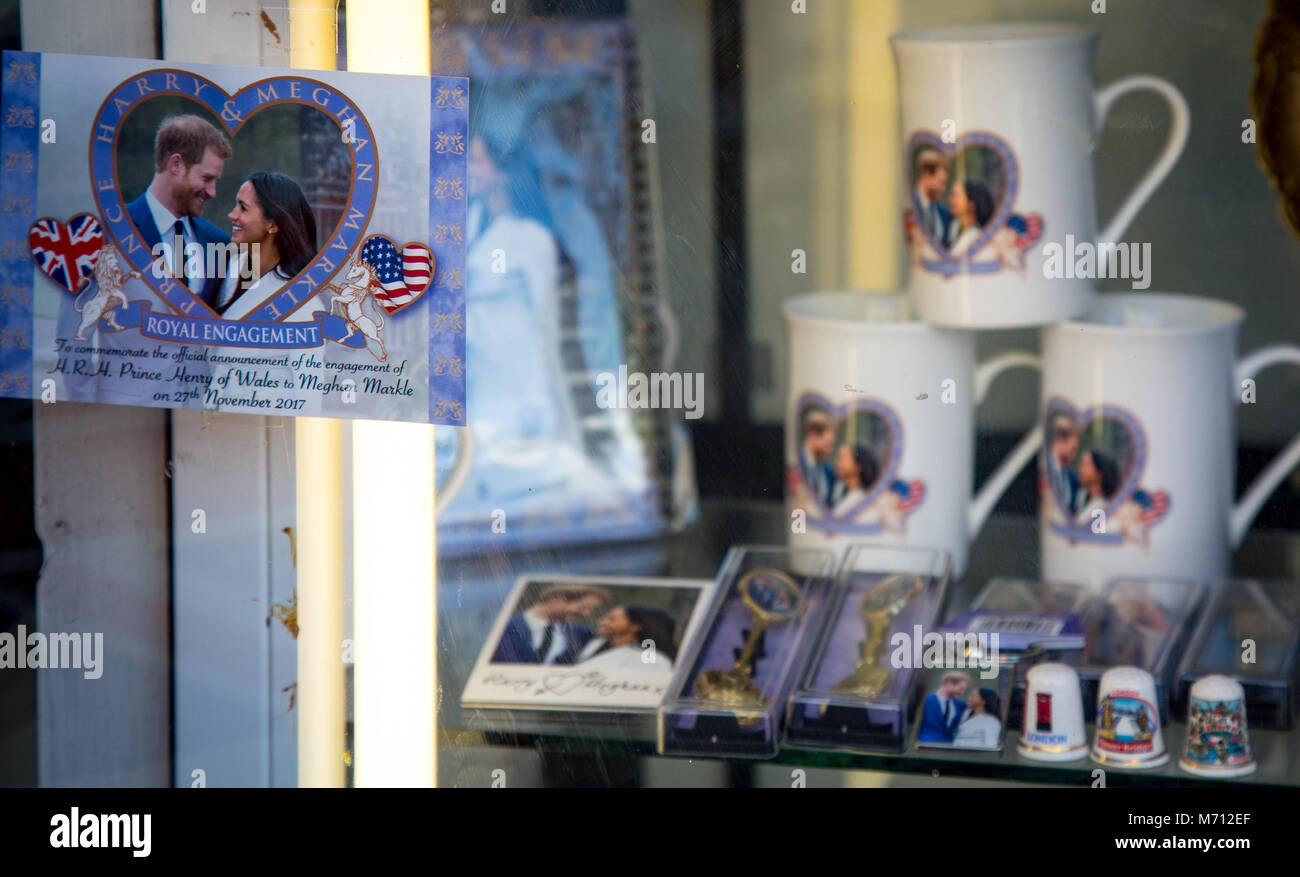 Windsor, UK. Shops displaying merchandise of the Royal family including ...