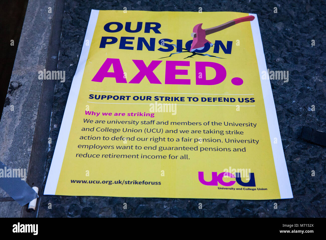 London, UK. 7th March, 2018. The UCU picket line at Kings College ...