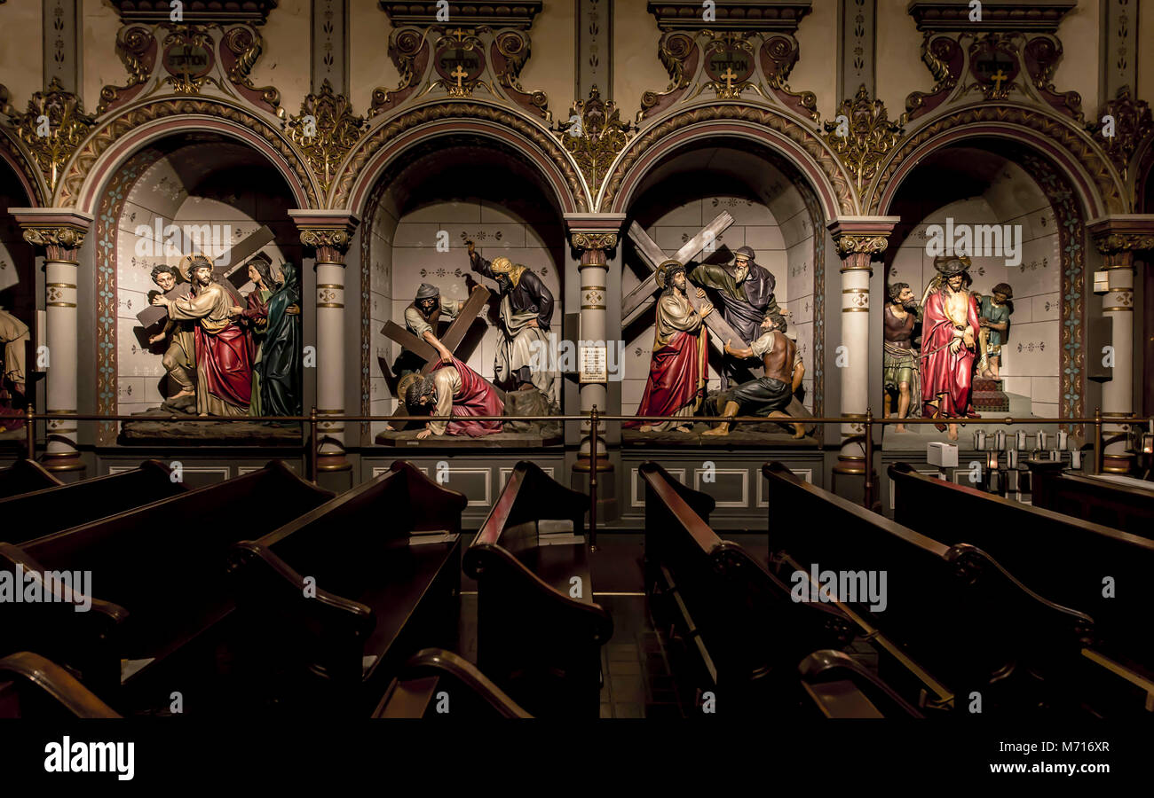 Thorn crown chapel hi-res stock photography and images - Alamy