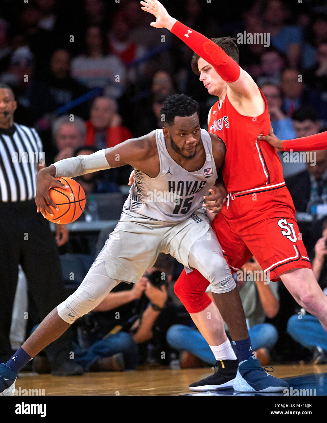 77 second ave hi-res stock photography and images - Alamy