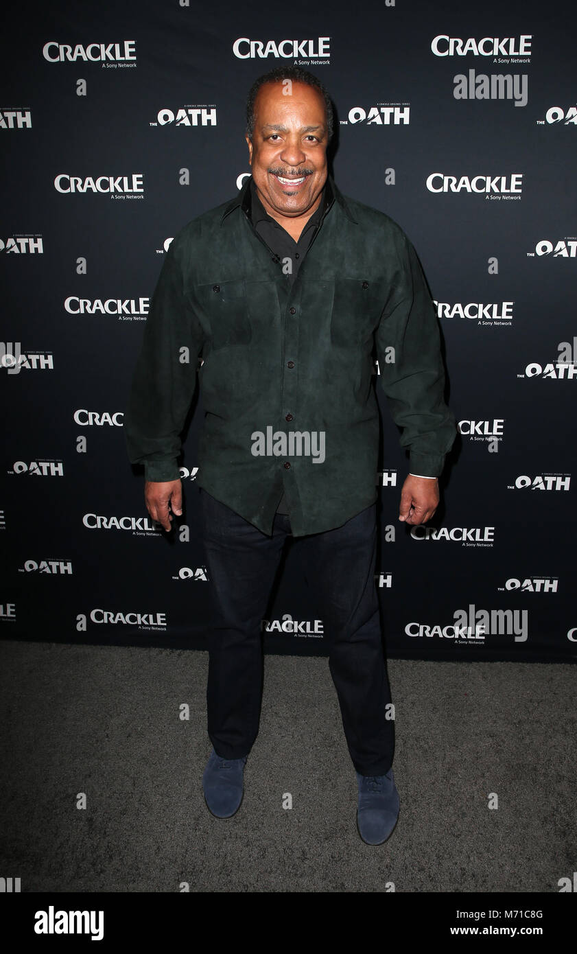 Robert gossett hi-res stock photography and images - Alamy