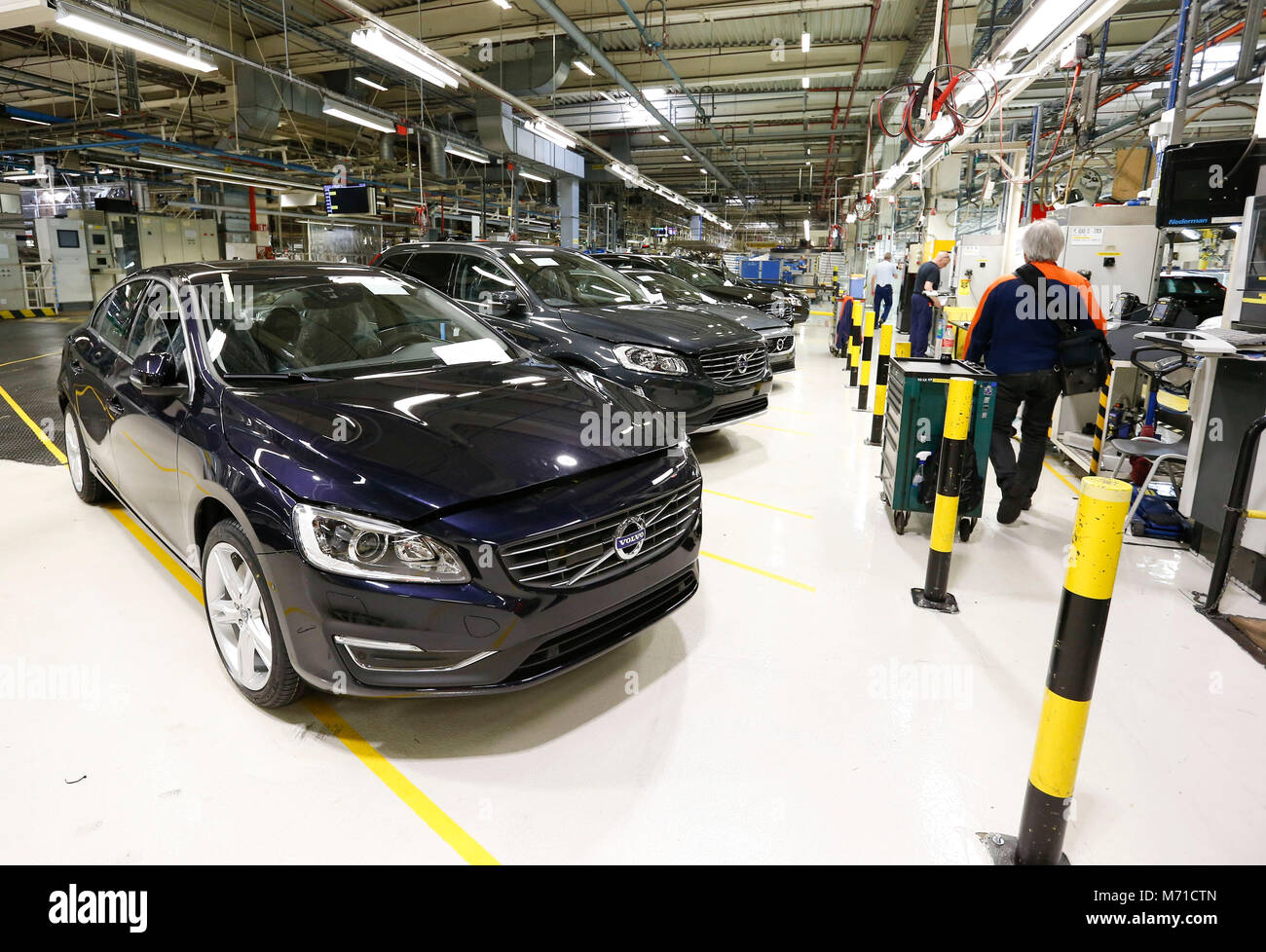 Car Assembly Line China High Resolution Stock Photography and Images ...