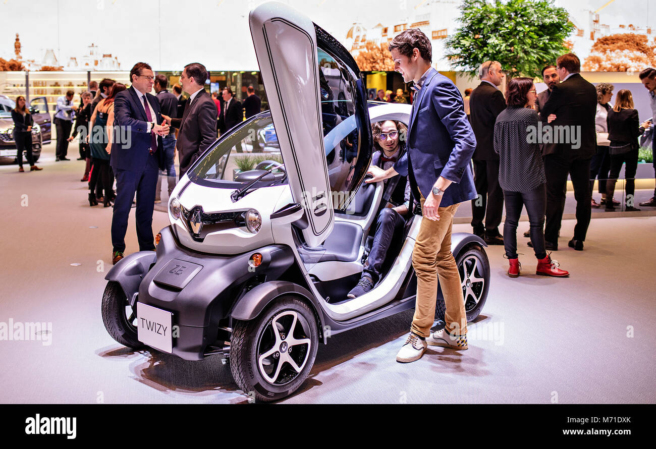 Renault Twizy, electric car Stock Photo - Alamy