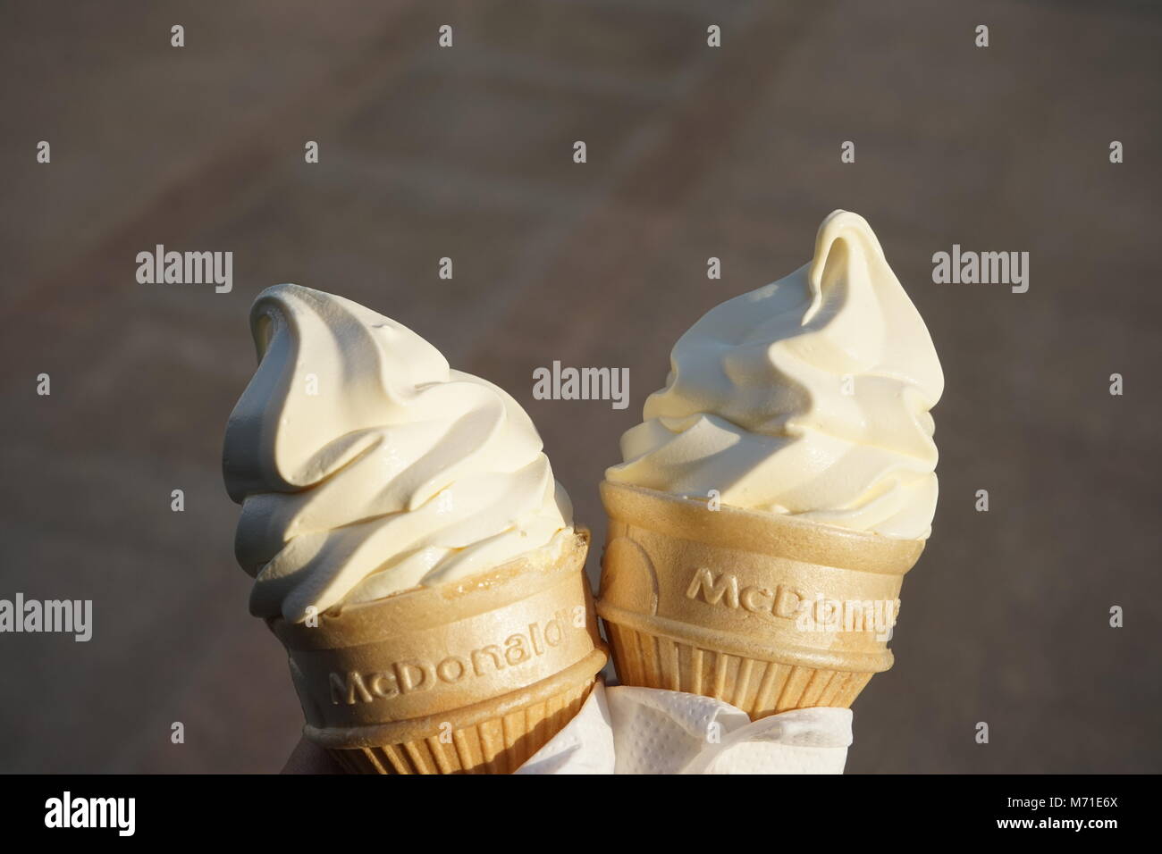 Iced cream cone hi-res stock photography and images - Alamy