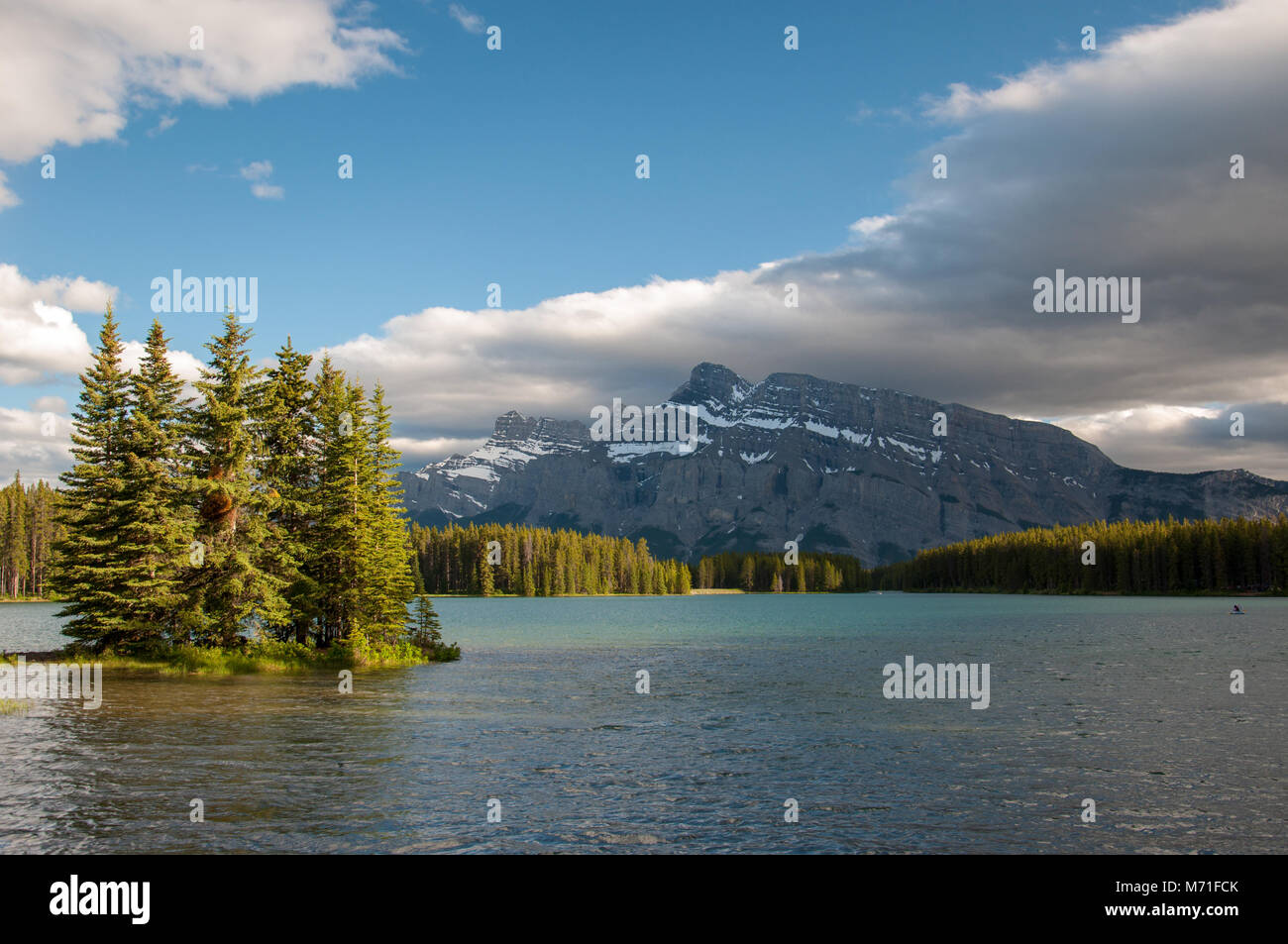 Two Jack Lake and Mount Rundle in Banff National Park, Alberta Stock ...