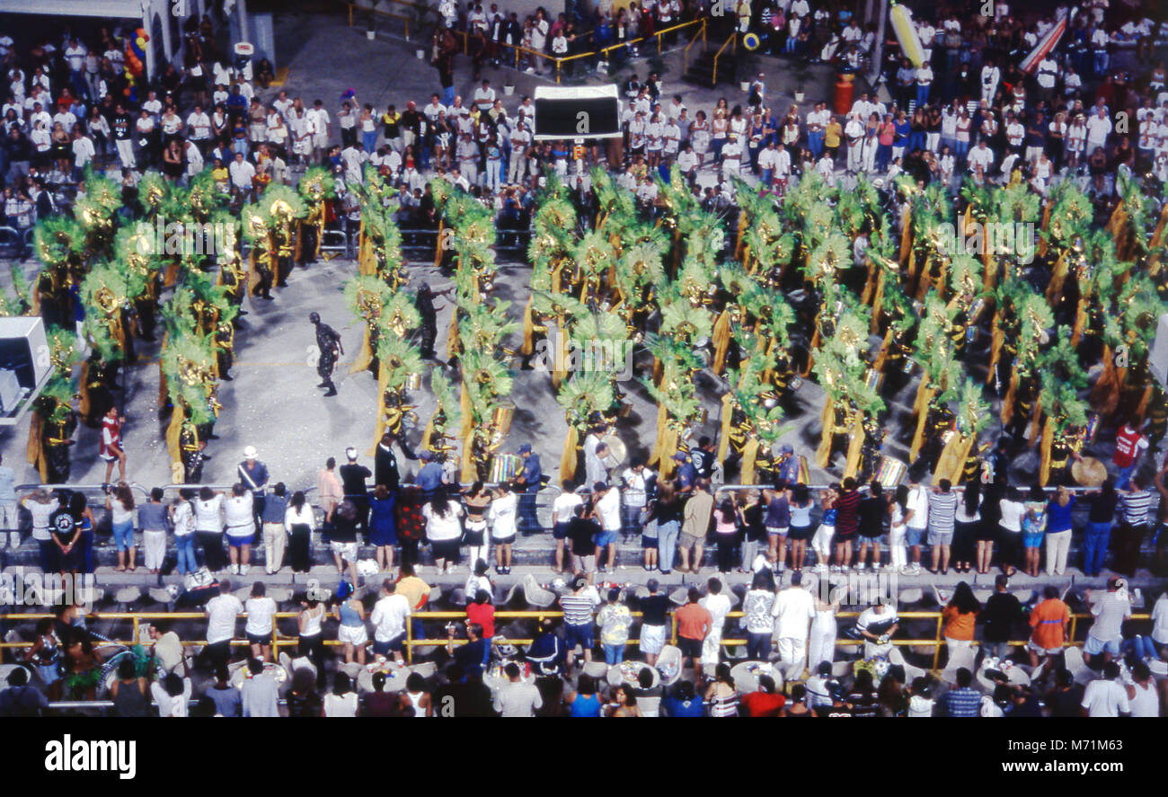 Brazil carnival samba school parades hi-res stock photography and ...