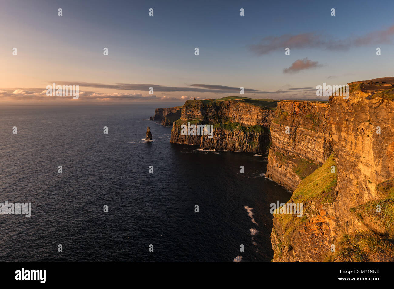 Sunset cliffs of moher hi-res stock photography and images - Alamy