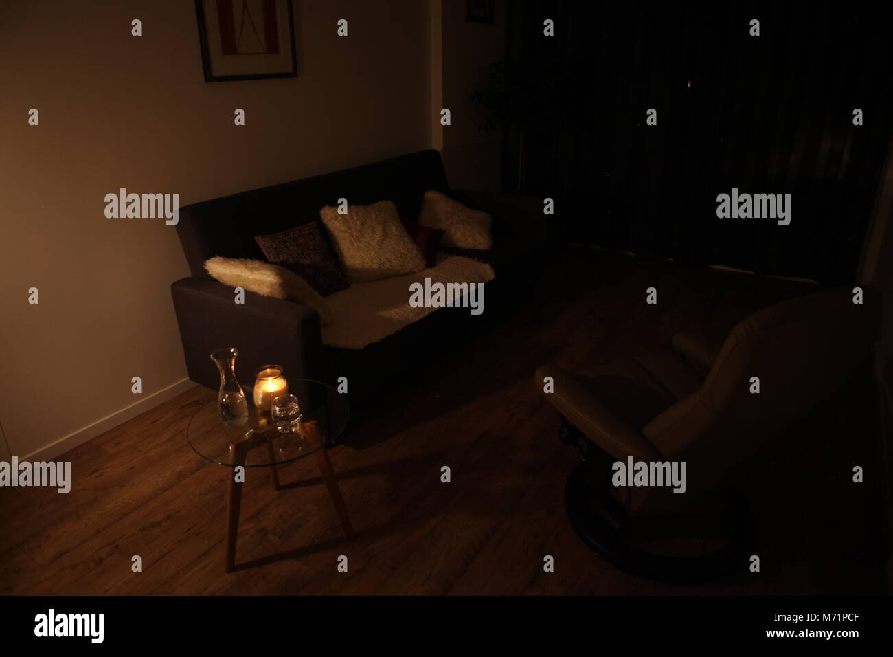 Freud couch hi-res stock photography and images - Alamy