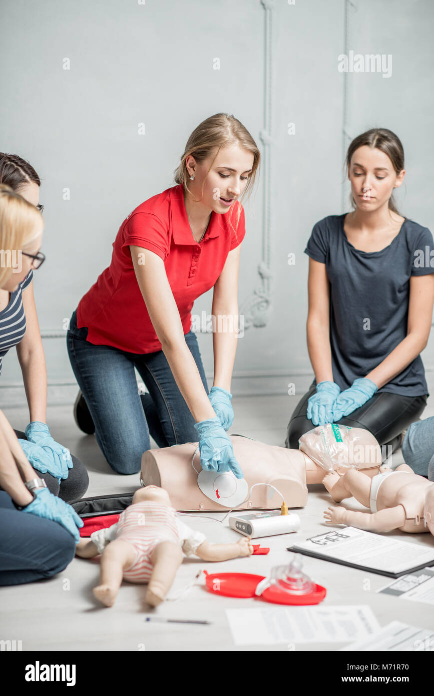 First aid training Stock Photo - Alamy