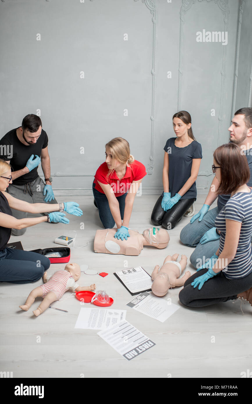 First aid training Stock Photo - Alamy