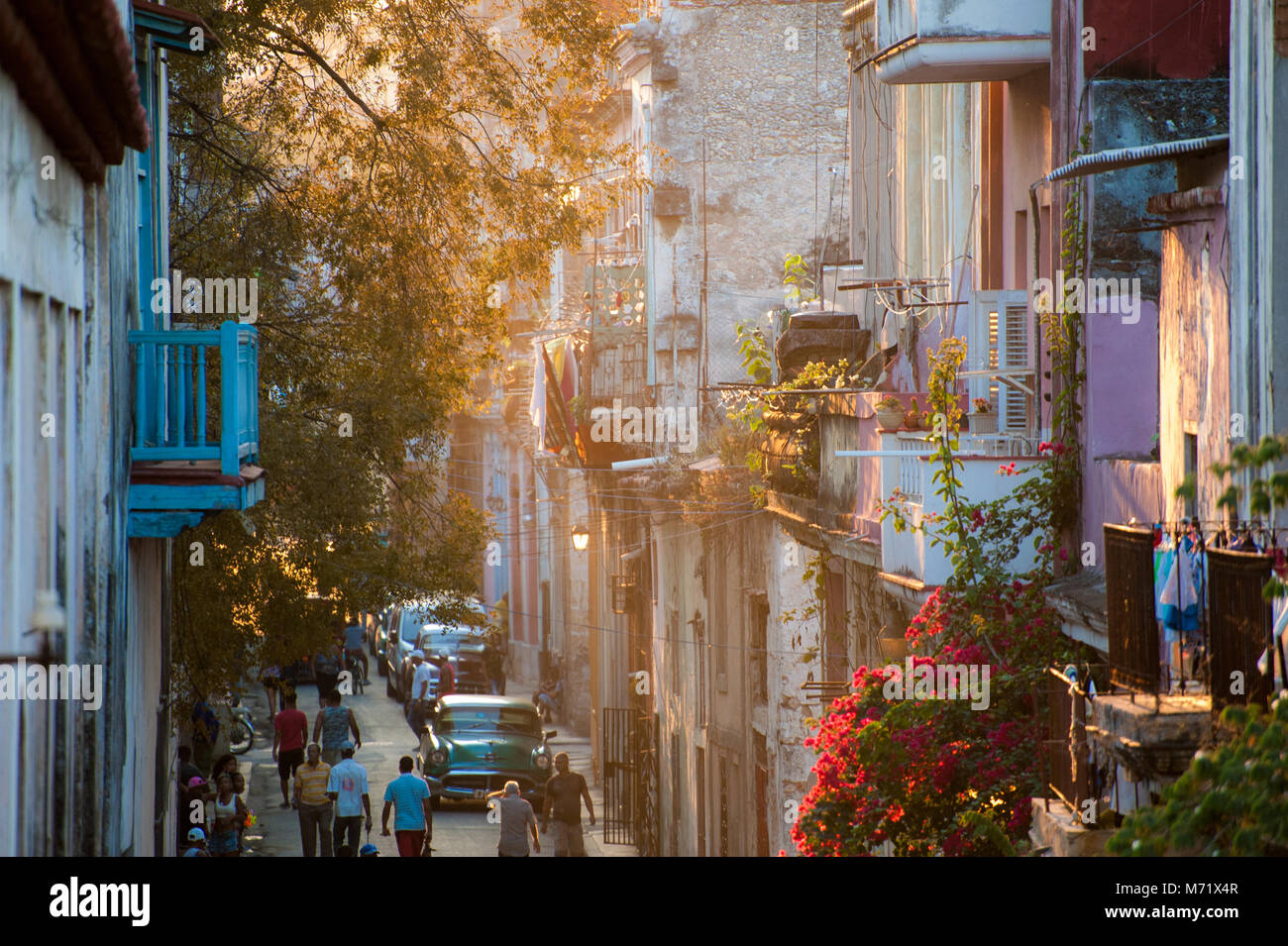 Colorful street scene hi-res stock photography and images - Alamy