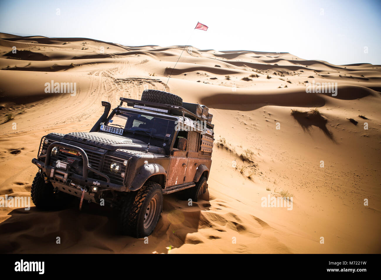 Landrover defender in a desert, Morocco, Africa Stock Photo - Alamy