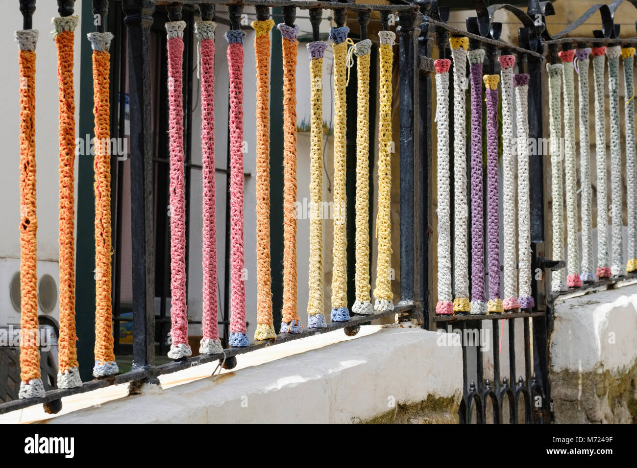 Rope covered railings hi-res stock photography and images - Alamy