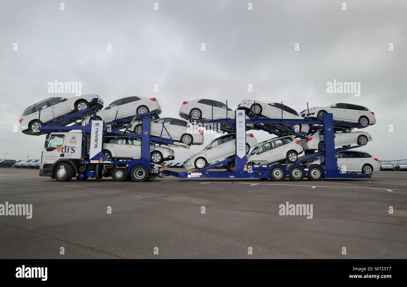 car transporter lorry loaded with new cars Stock Photo - Alamy