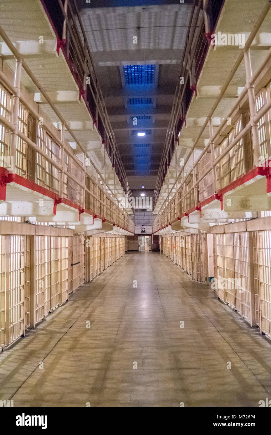 Alcatraz cells hi-res stock photography and images - Alamy