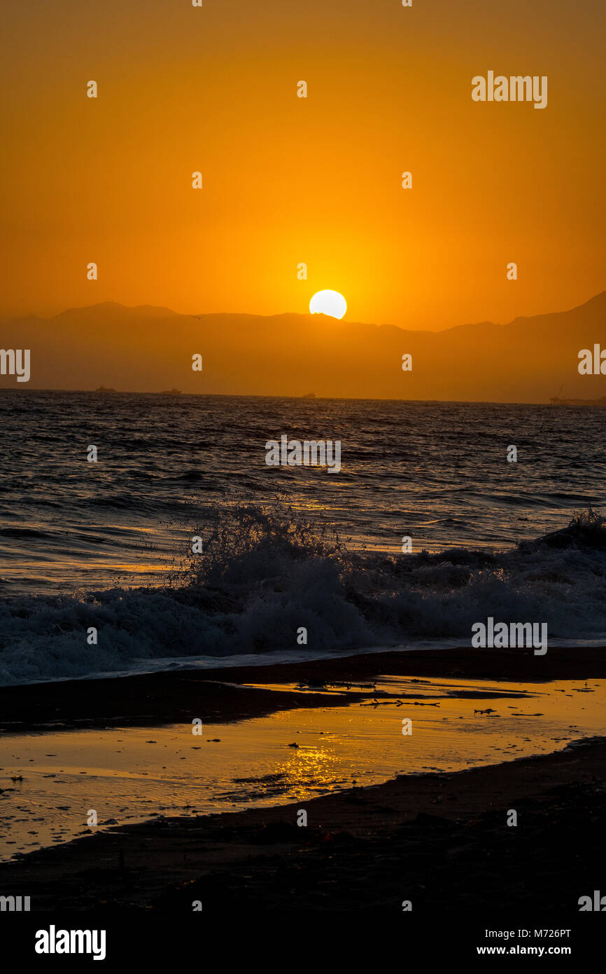 Malibu set hi-res stock photography and images - Alamy