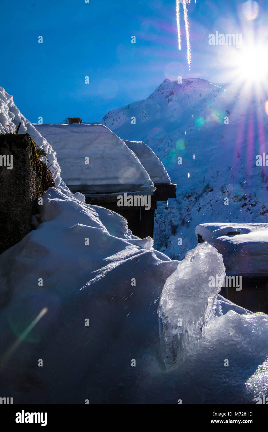 sun in star with ice in winter Stock Photo - Alamy