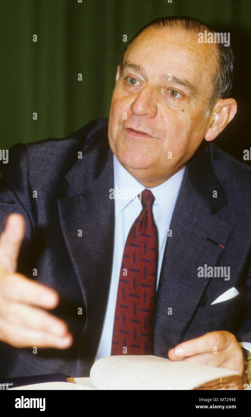 Raymond barre hi-res stock photography and images - Alamy