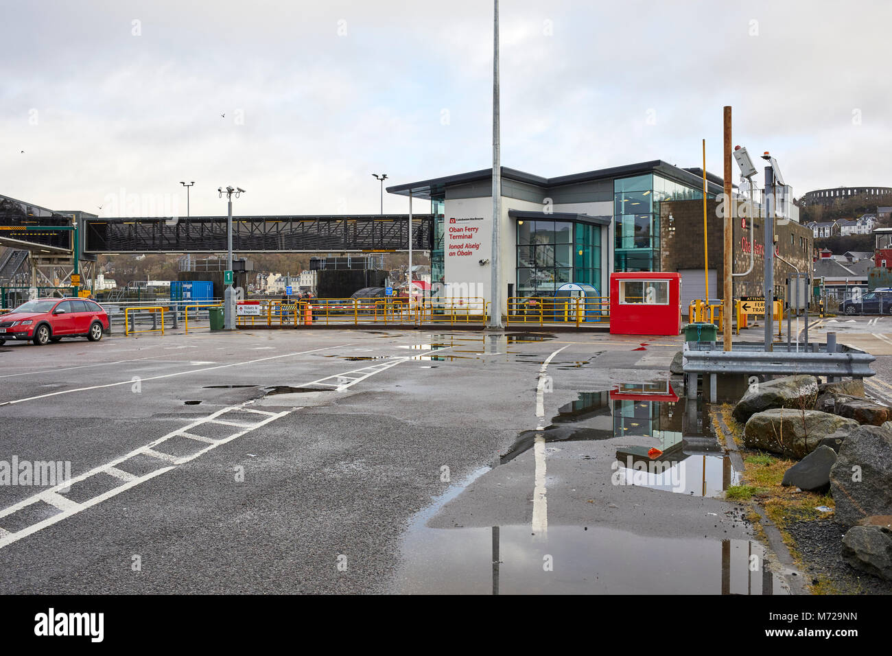 Oban ferry terminal hi-res stock photography and images - Alamy
