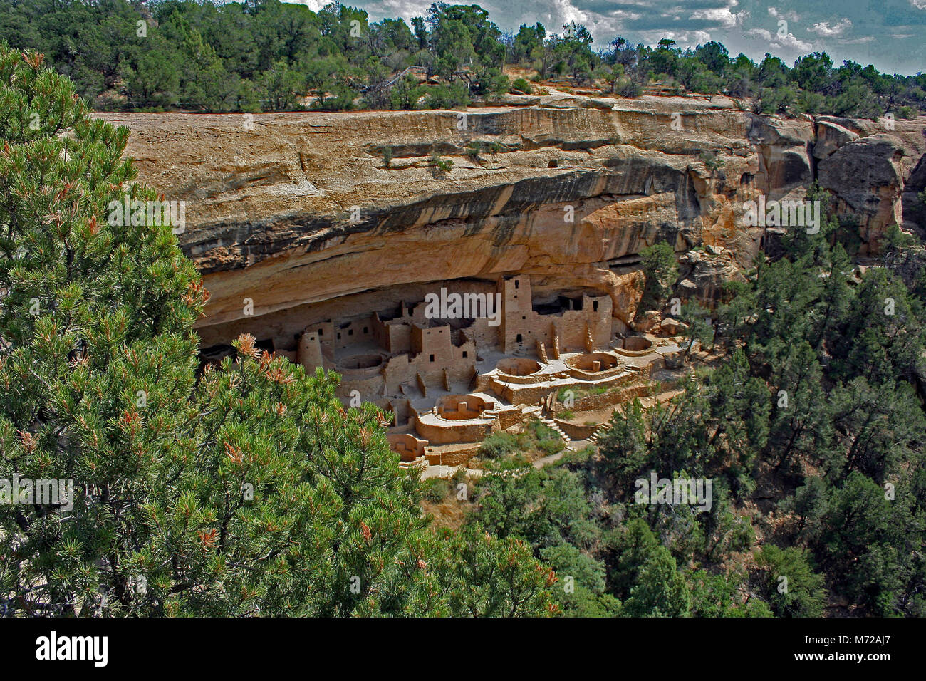 Mesa Verde Cliff Dwellings in Colorado Stock Photo - Alamy
