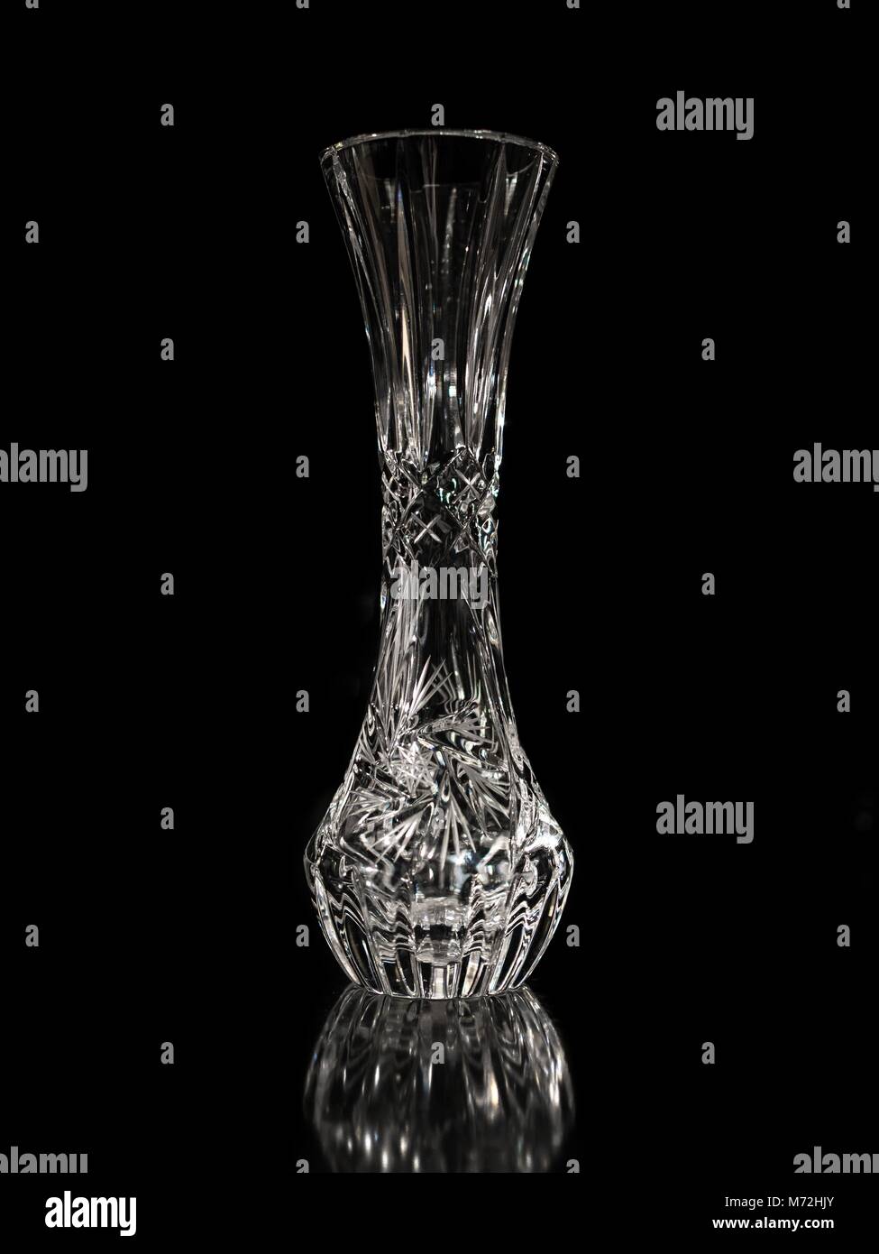 Crystal vase hi-res stock photography and images - Alamy